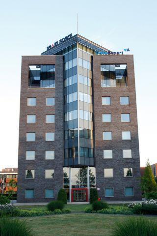 DataExpert - Security Insight